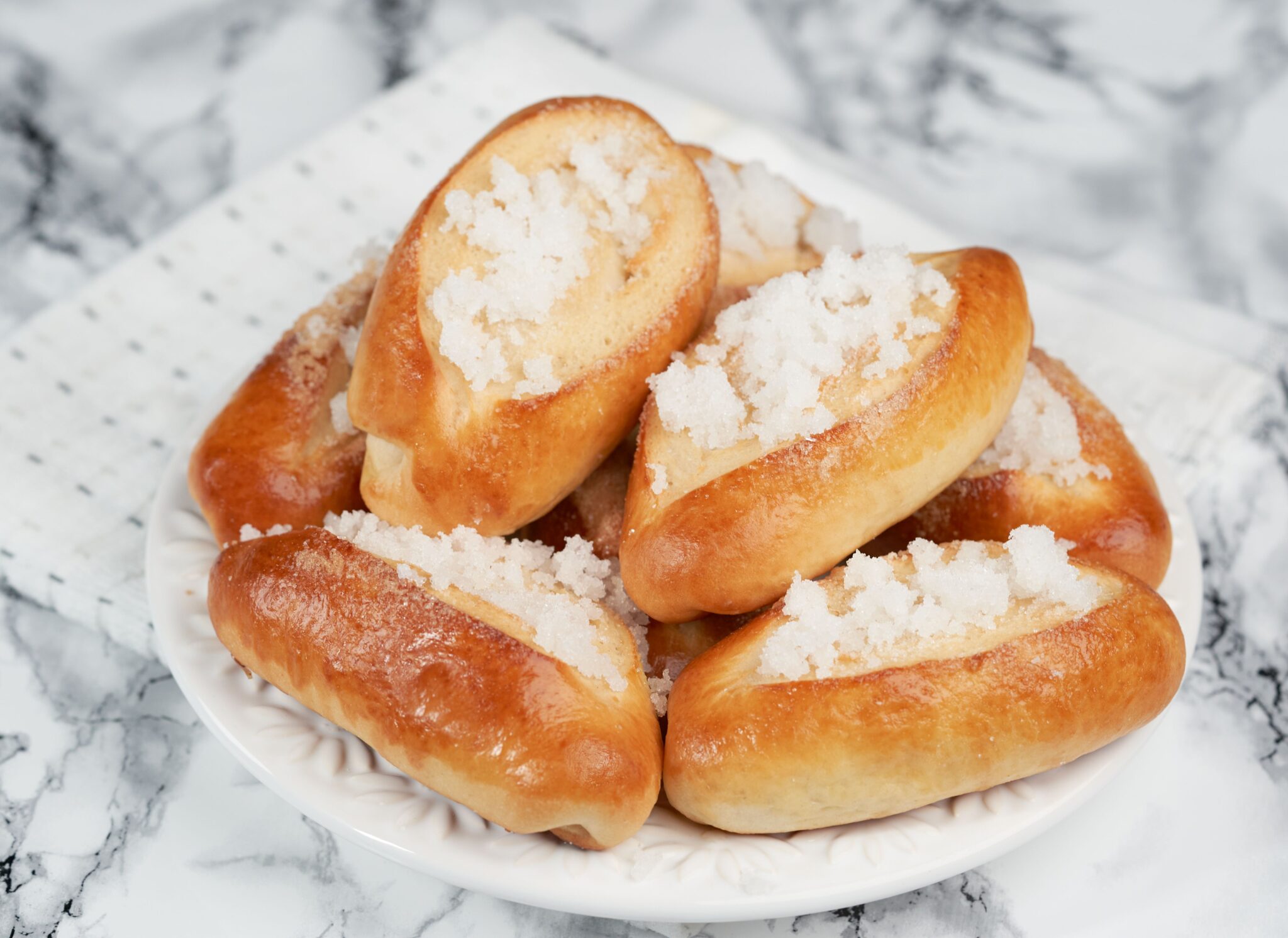 Bollos suizos: Receta casera tierna y esponjosa